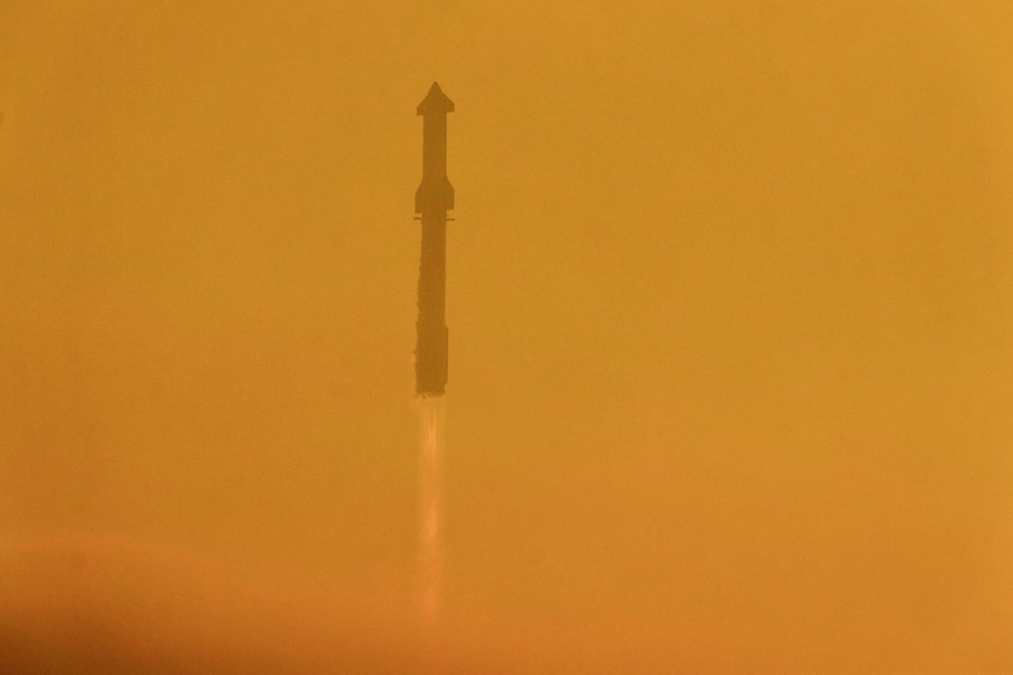 SpaceX’s Starship took a beating but held on for first return from ...