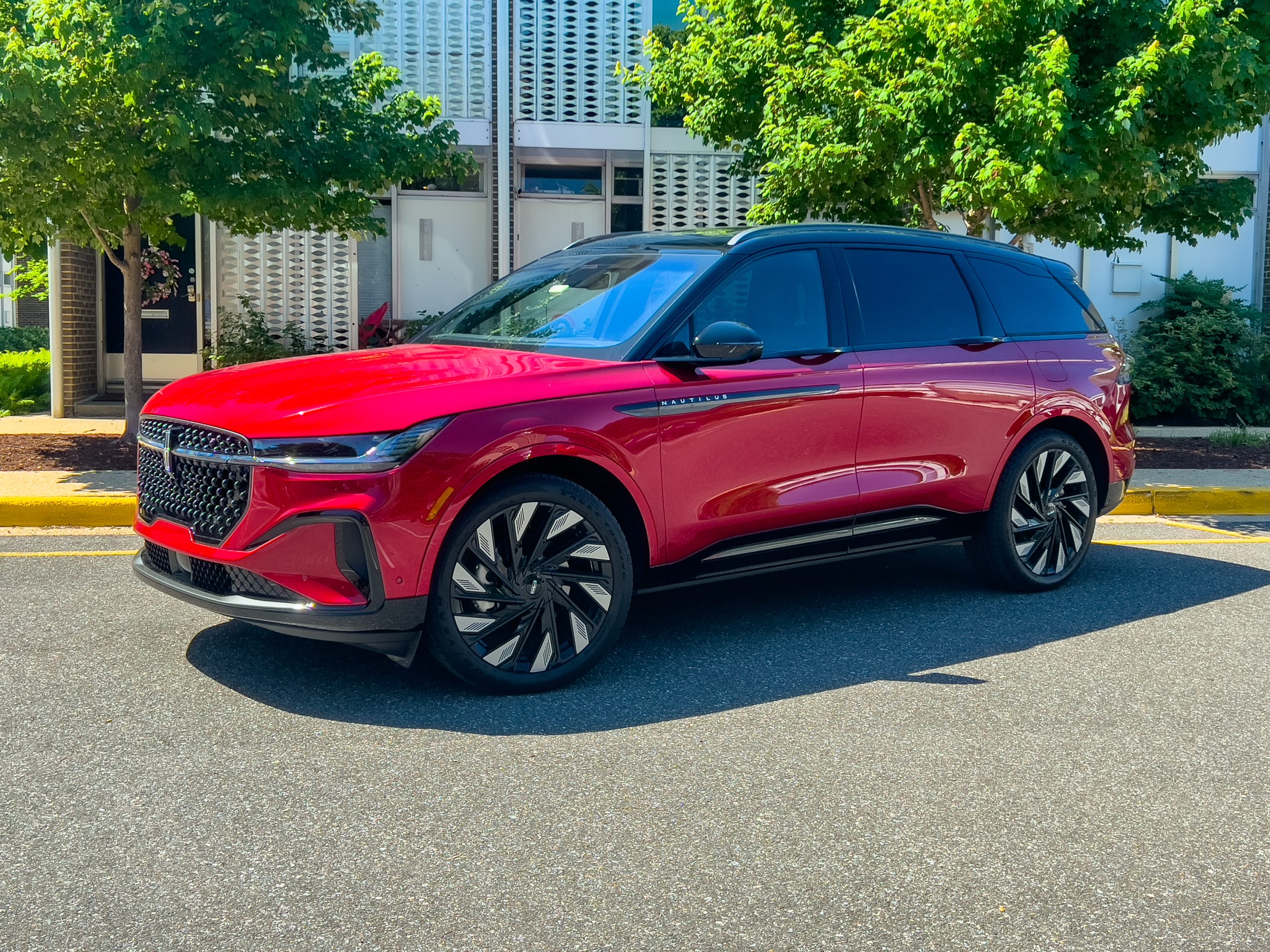 How the Lincoln Nautilus surprisingly won me over with its ride, huge ...