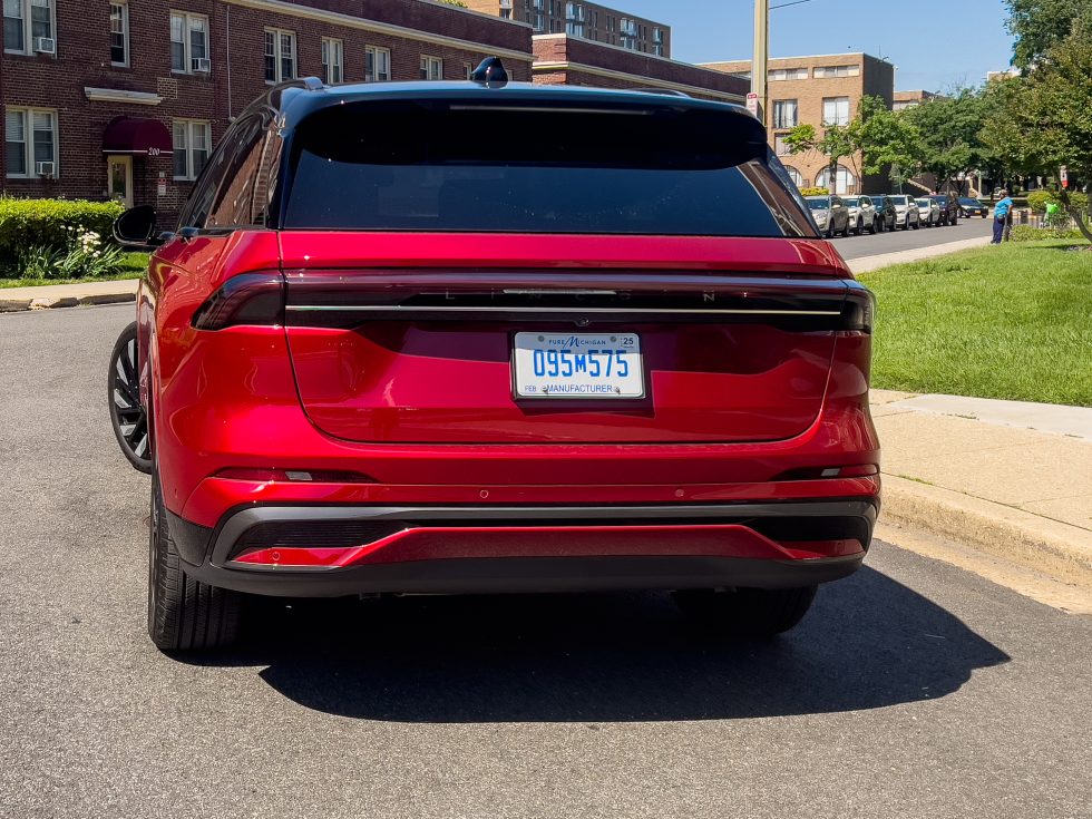 How the Lincoln Nautilus surprisingly won me over with its ride, huge ...