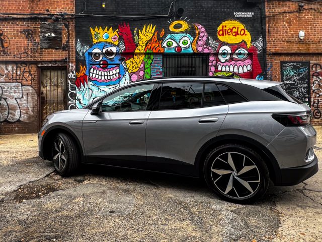 The 2024 Volkswagen ID.4 Pro gets a new rear motor, way more efficiency ...