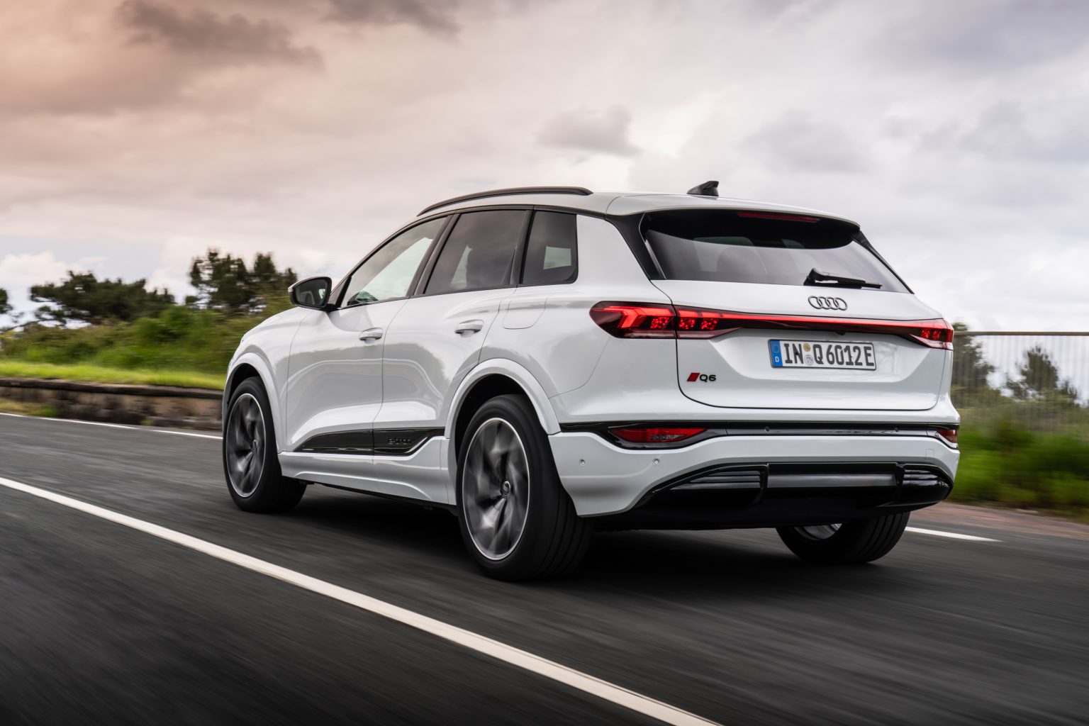 The best Audi EV so far? We drive the 2025 Q6 e-tron SUV - Ars Technica