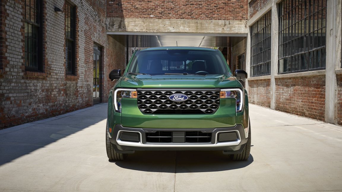 Ford facelifts its Maverick pickup, adds all-wheel-drive hybrid option ...