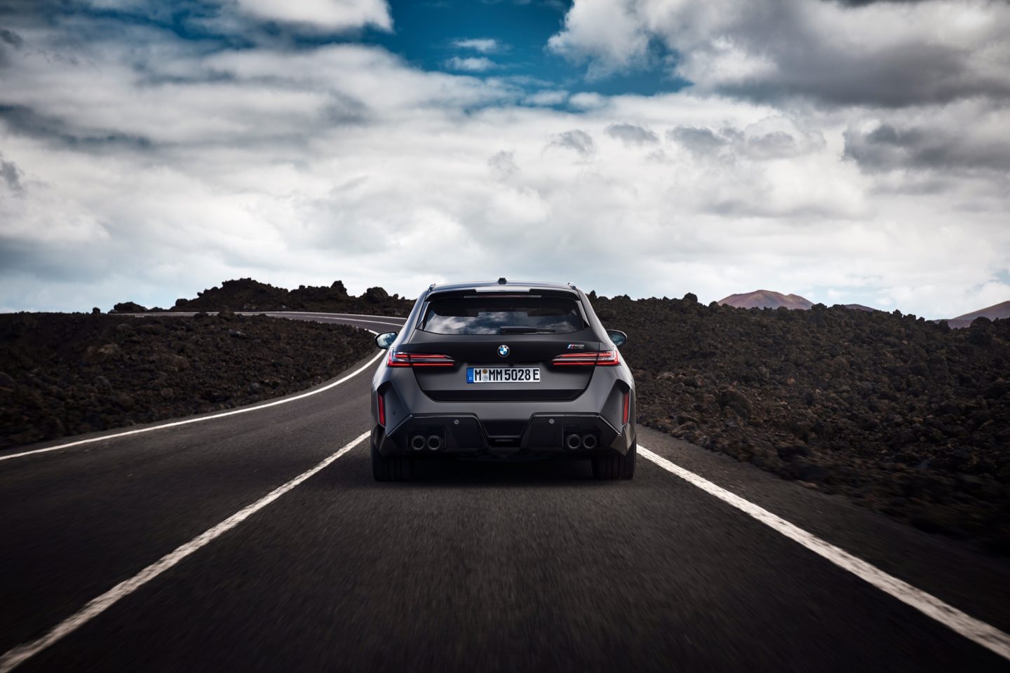 BMW makes the Internet happy, brings M5 station wagon to the US - Ars ...