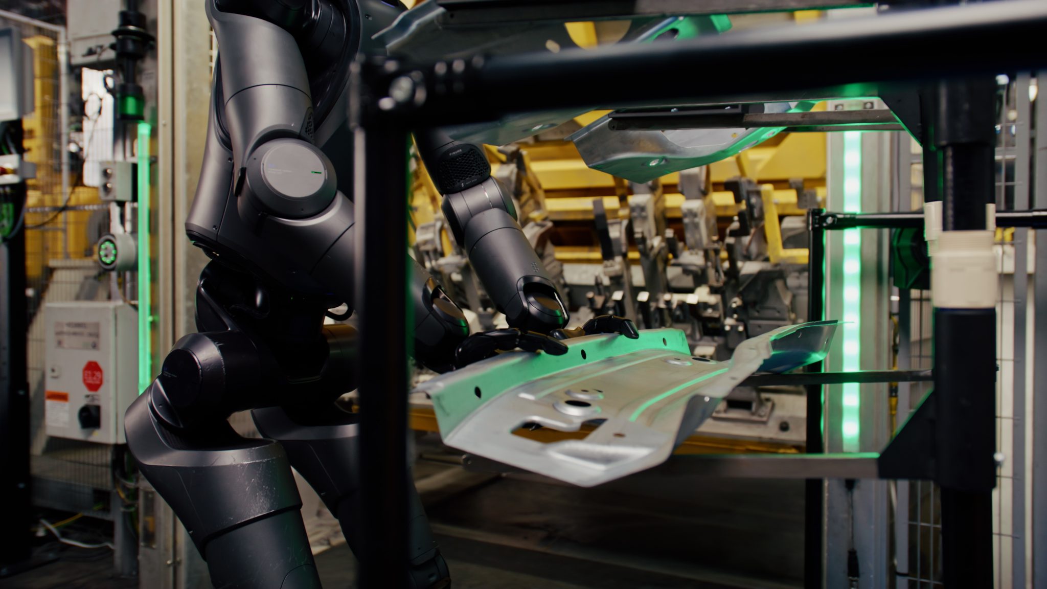 This AI humanoid robot helped assemble BMWs at US factory - Ars Technica