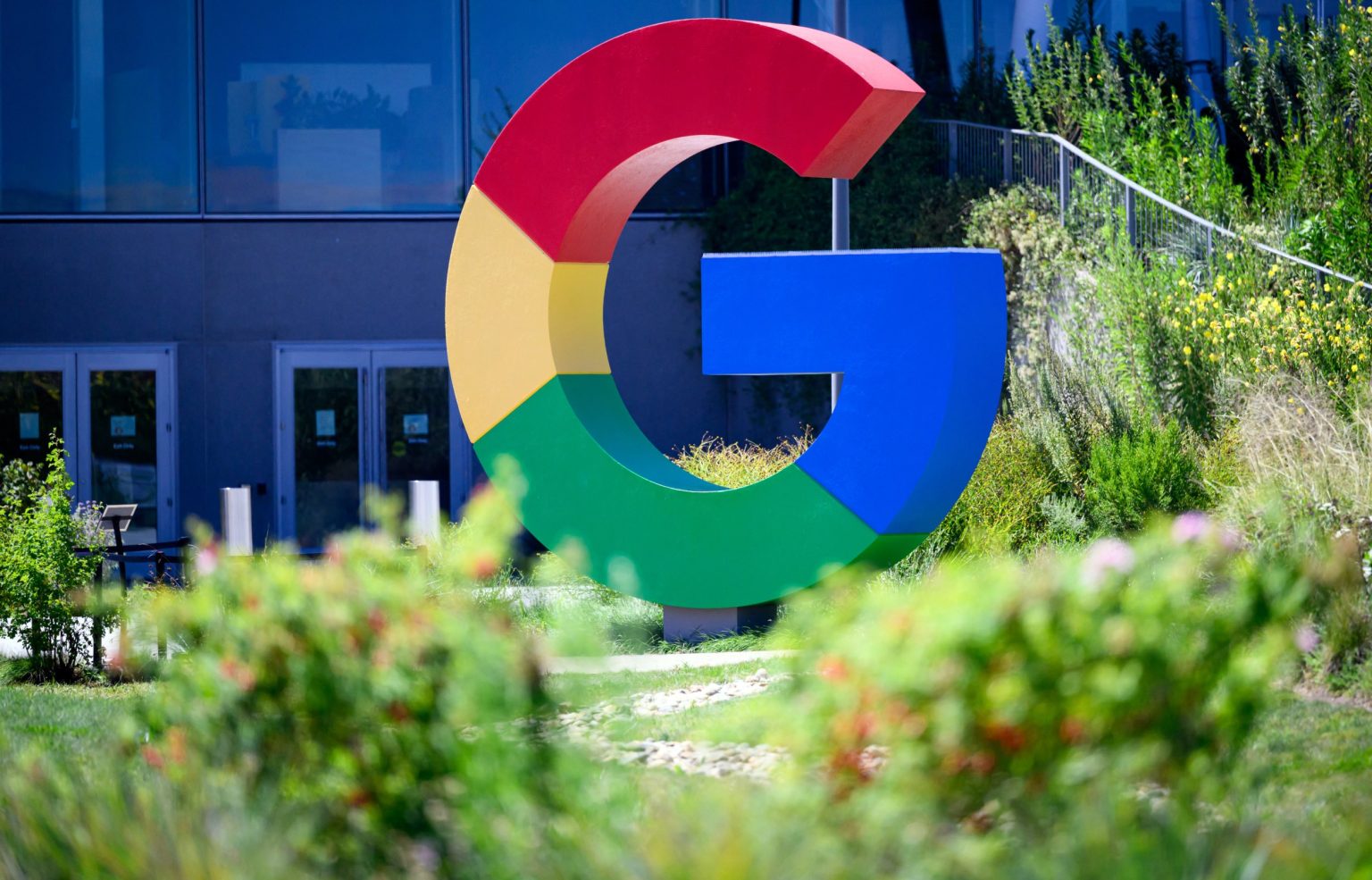 Google loses in court, faces trial for collecting data on users who ...
