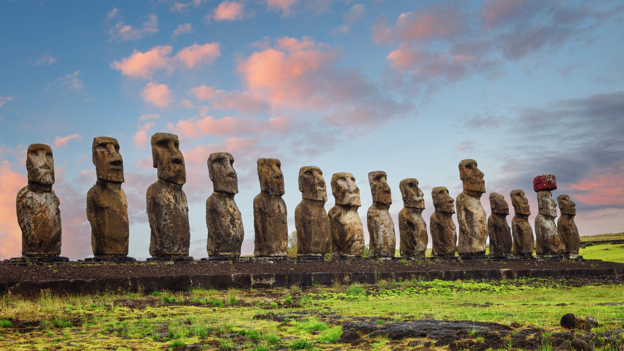 Old Easter Island genomes show no sign of a population collapse - Ars ...