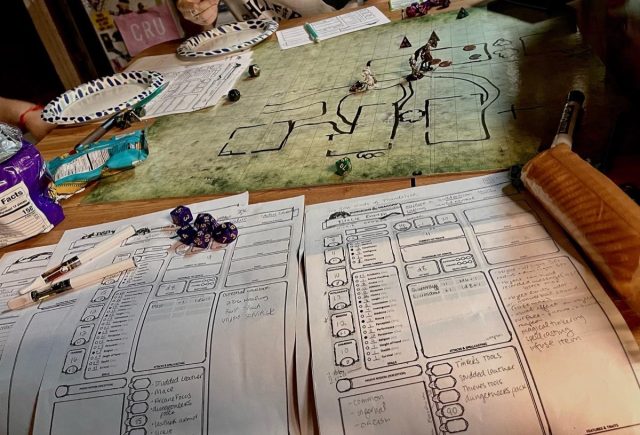 Study: Playing Dungeons & Dragons helps autistic players in social ...