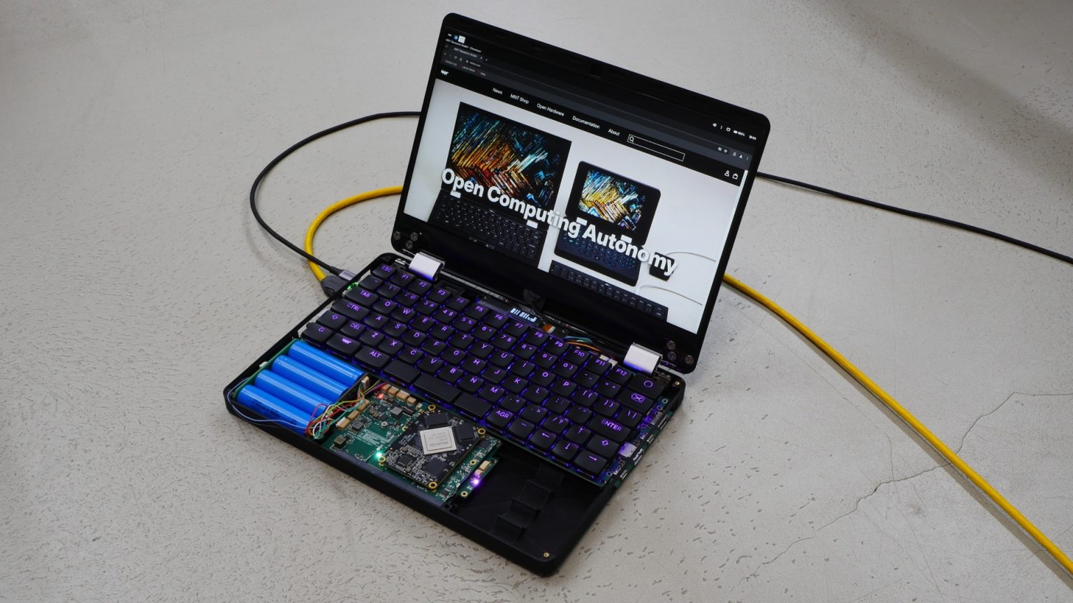 “MNT Reform Next” combines open source hardware and usable performance ...