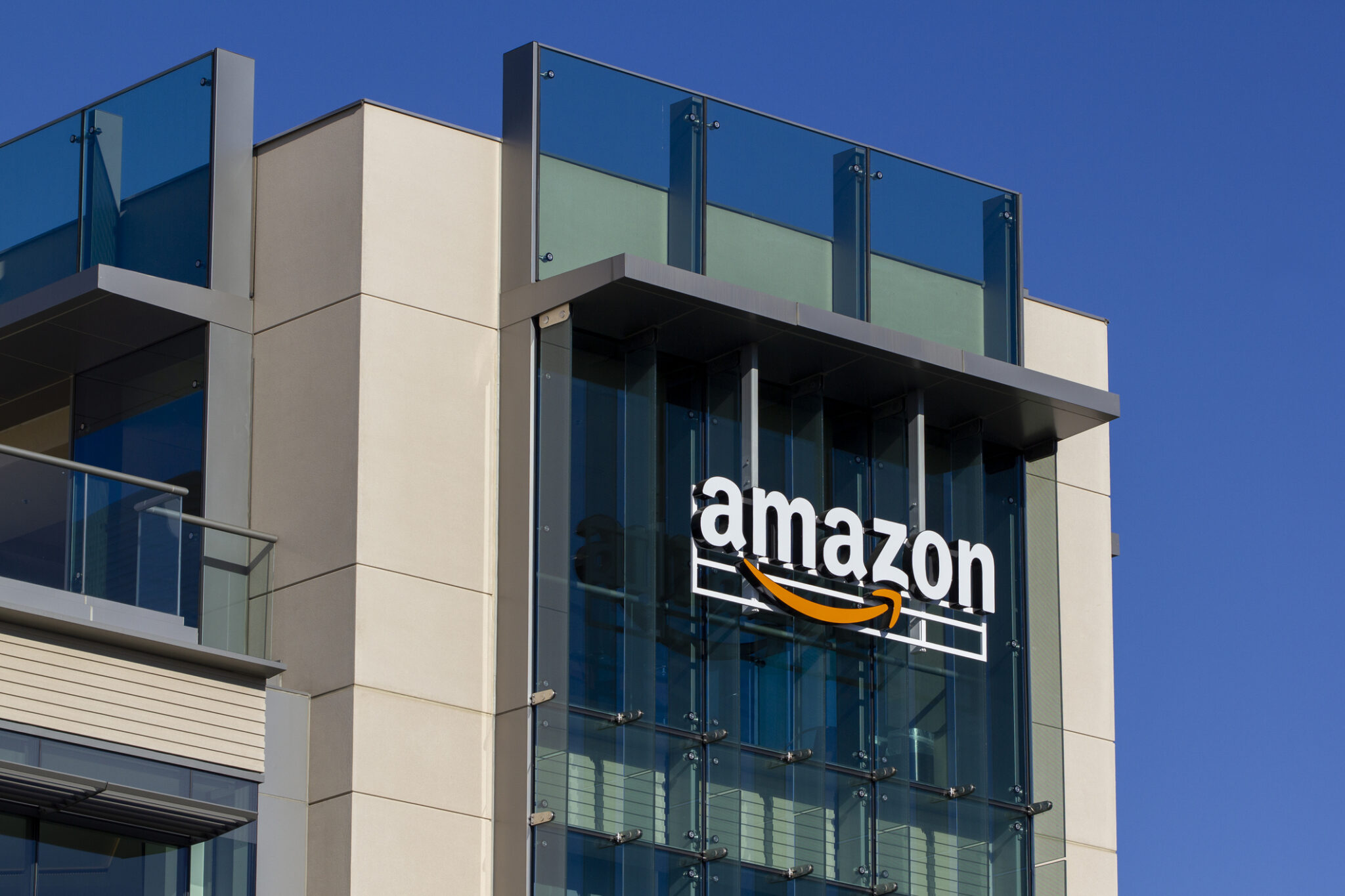 Amazon exec tells employees to work elsewhere if they dislike RTO ...
