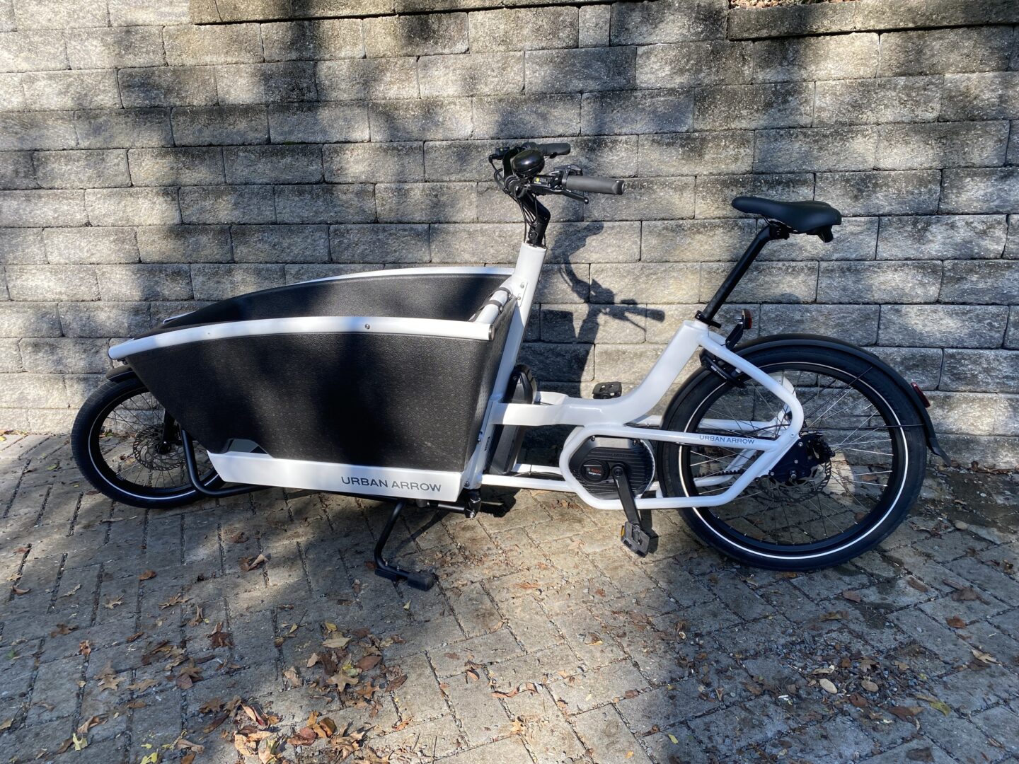 Urban Arrow’s front-loader is a stylish, functional cargo/kid hauler ...