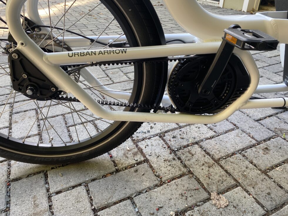 Urban Arrow’s front-loader is a stylish, functional cargo/kid hauler ...