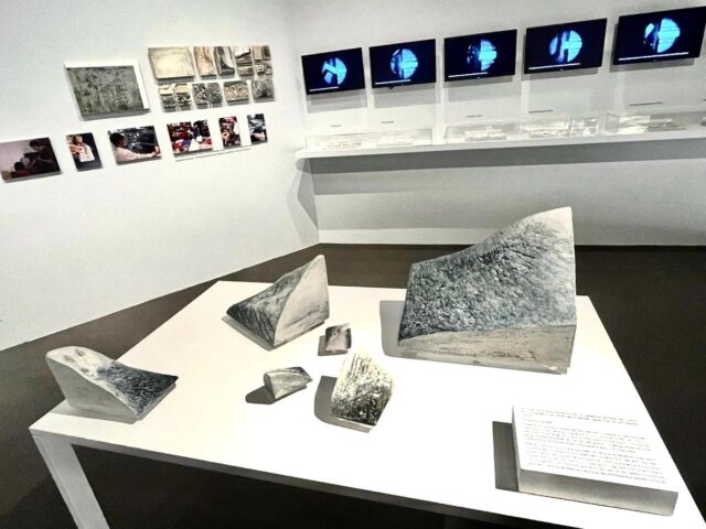 Graphene-enhanced ceramic tiles make striking art - Ars Technica