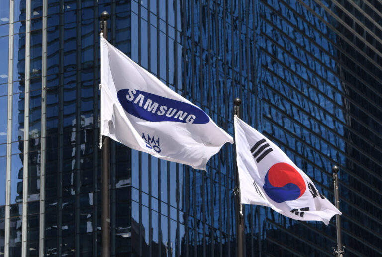 Samsung turns to China to boost its ailing semiconductor division - Ars ...