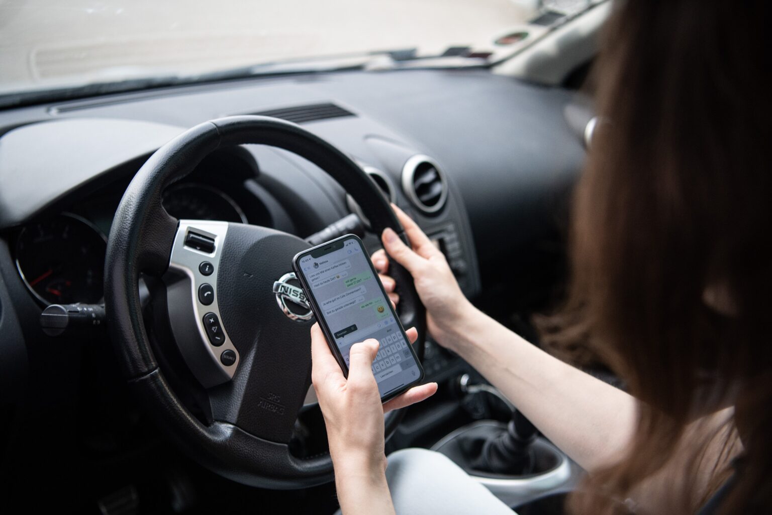 Distracted driving tool shows just how far you can travel while texting ...