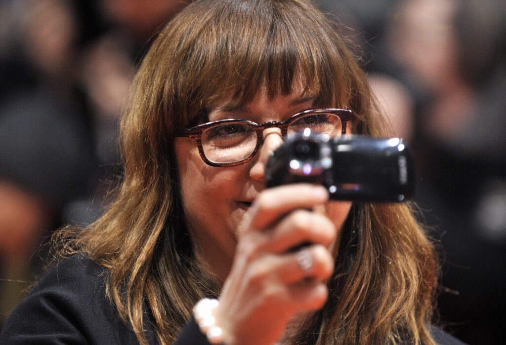 Vintage digicams aren’t just a fad. They’re an artistic statement ...
