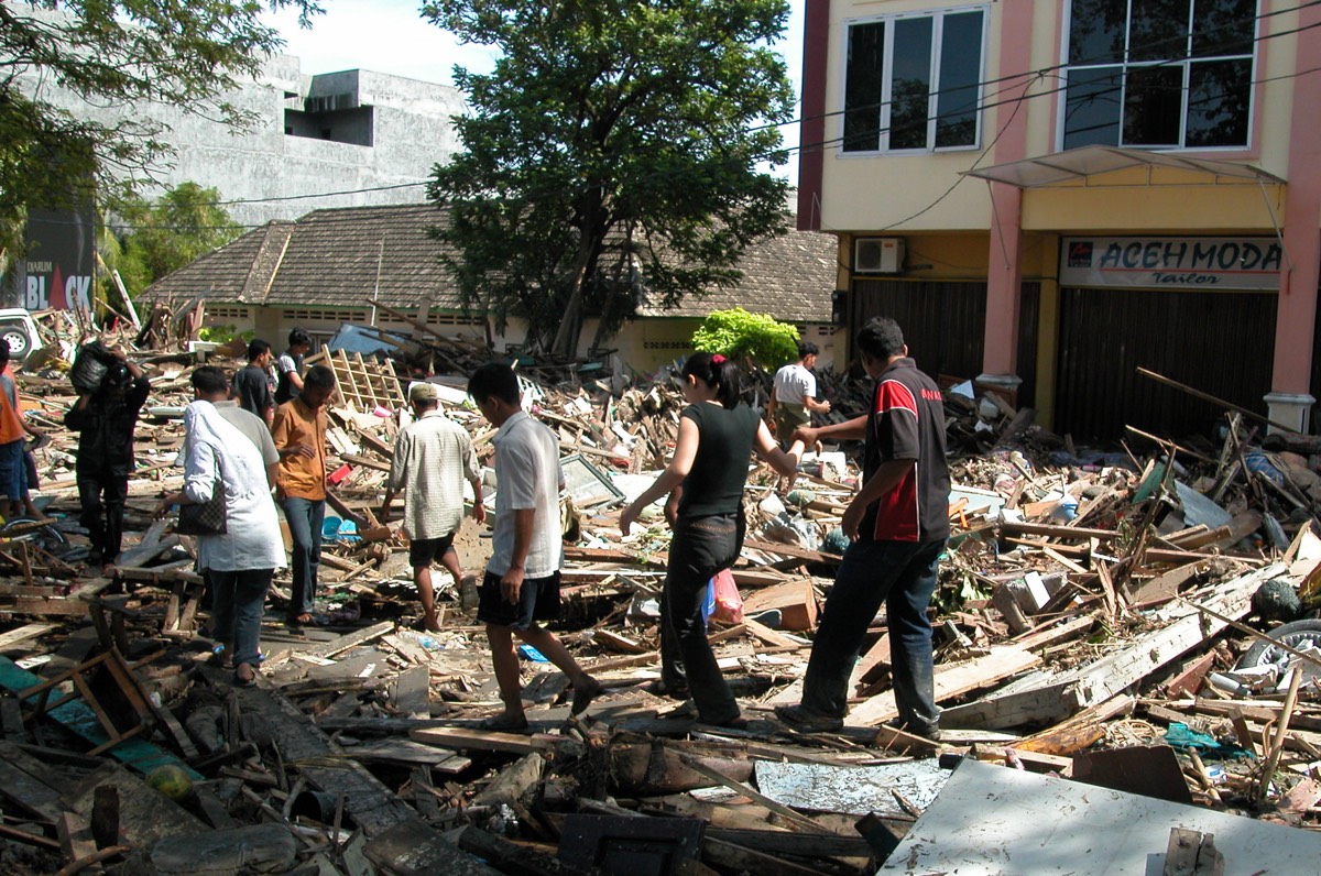 Survivors mark 20th anniversary of deadly 2004 tsunami - Ars Technica