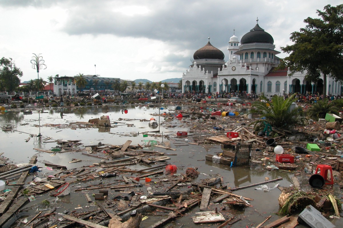 Survivors mark 20th anniversary of deadly 2004 tsunami - Ars Technica