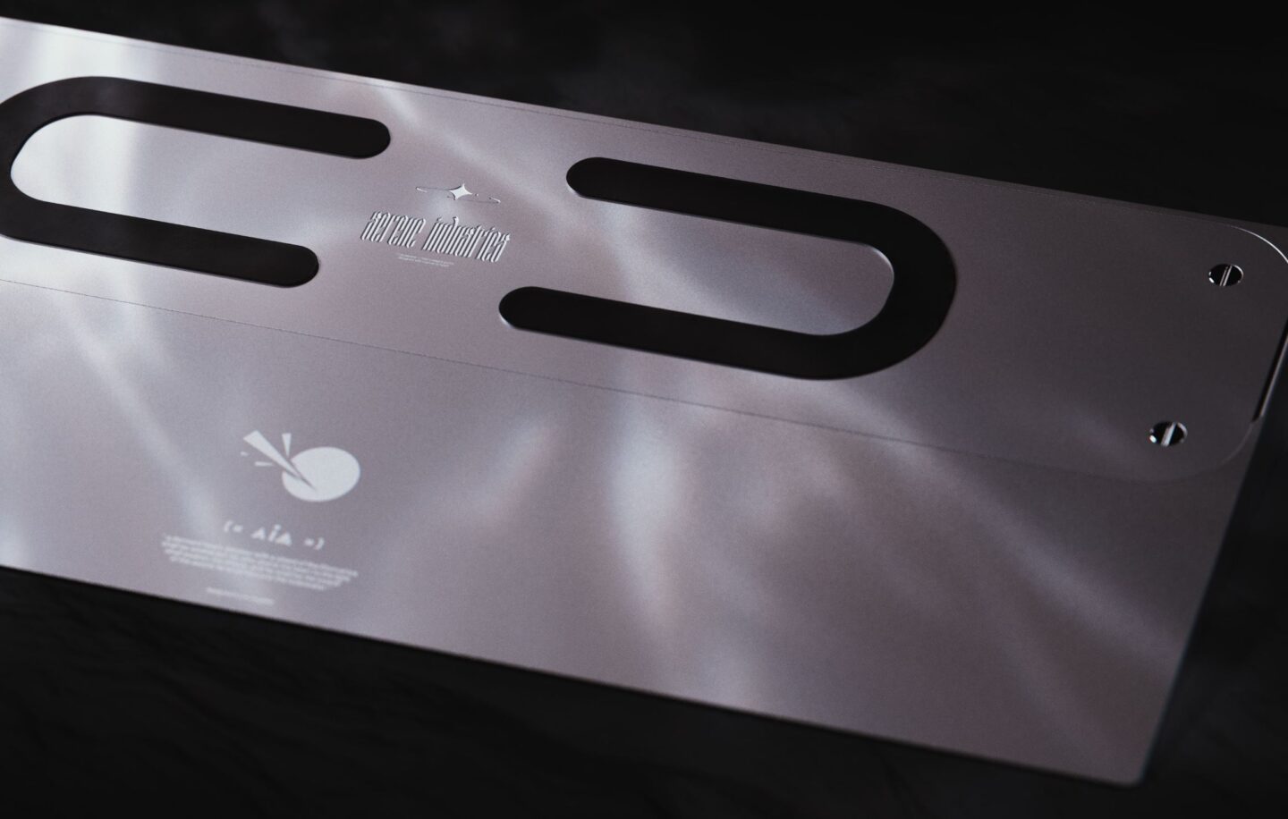 $2,100 mechanical keyboard has 800 holes, NYC skyscraper looks - Ars ...