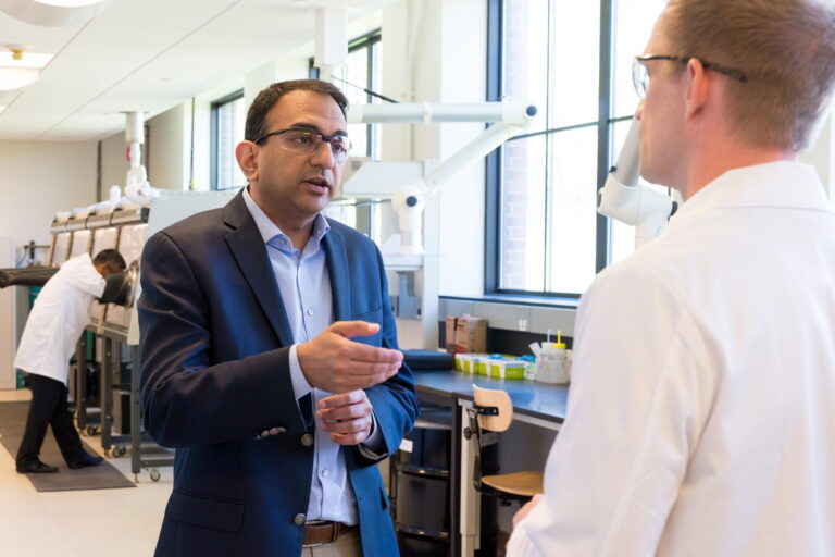 Lower-cost sodium-ion batteries are finally having their moment - Ars ...