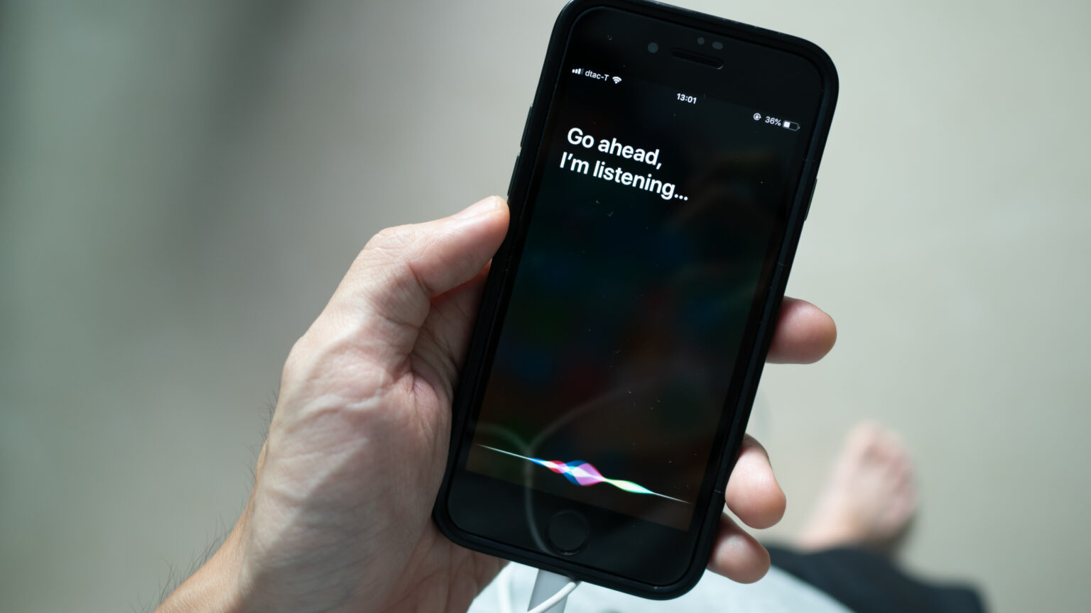 Siri “unintentionally” recorded private convos; Apple agrees to pay ...