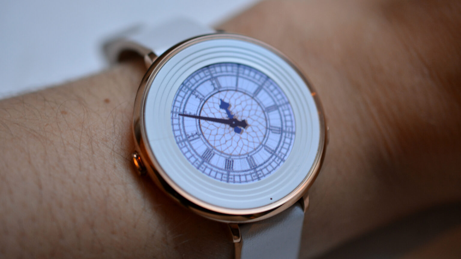 Pebble’s founder wants to relaunch the e-paper smartwatch for its fans ...