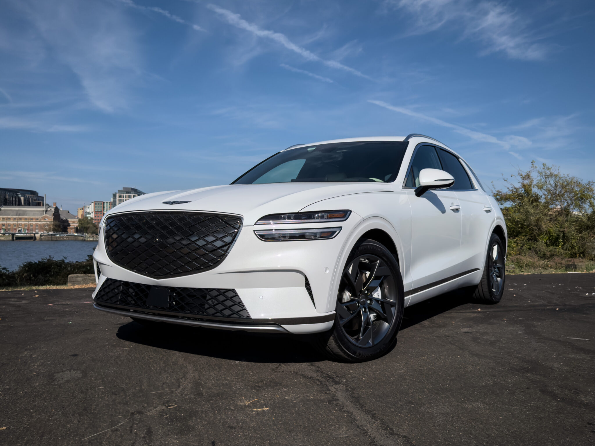 2025 Genesis Electrified GV70 review: Wait for the next model year ...