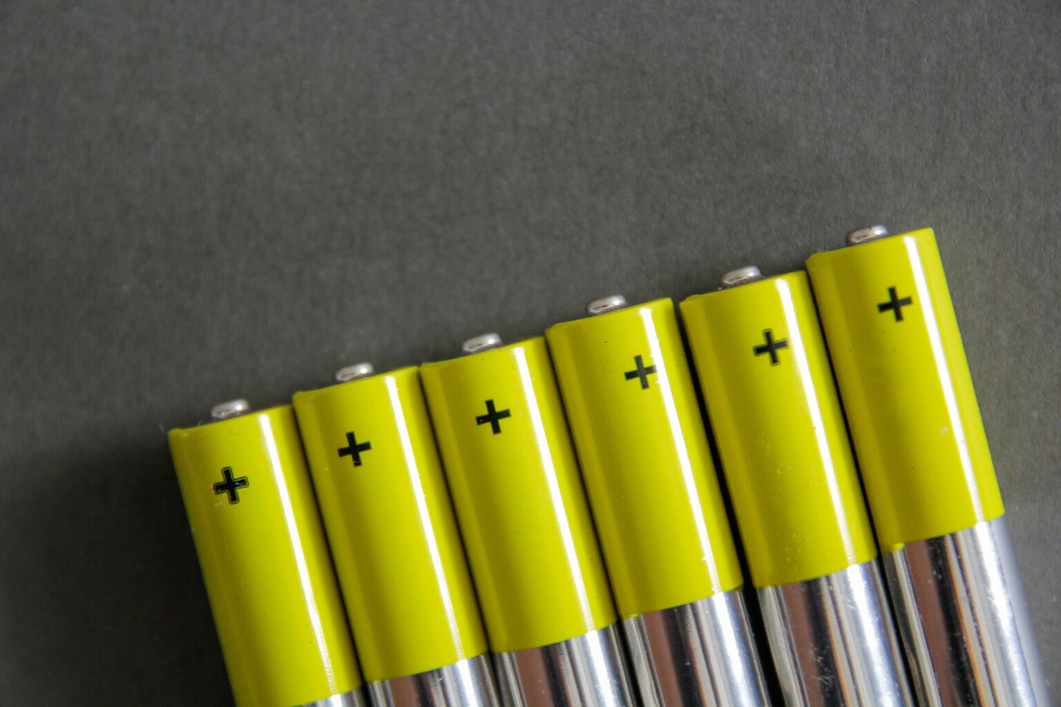 Researchers figure out how to get fresh lithium into batteries - Ars ...