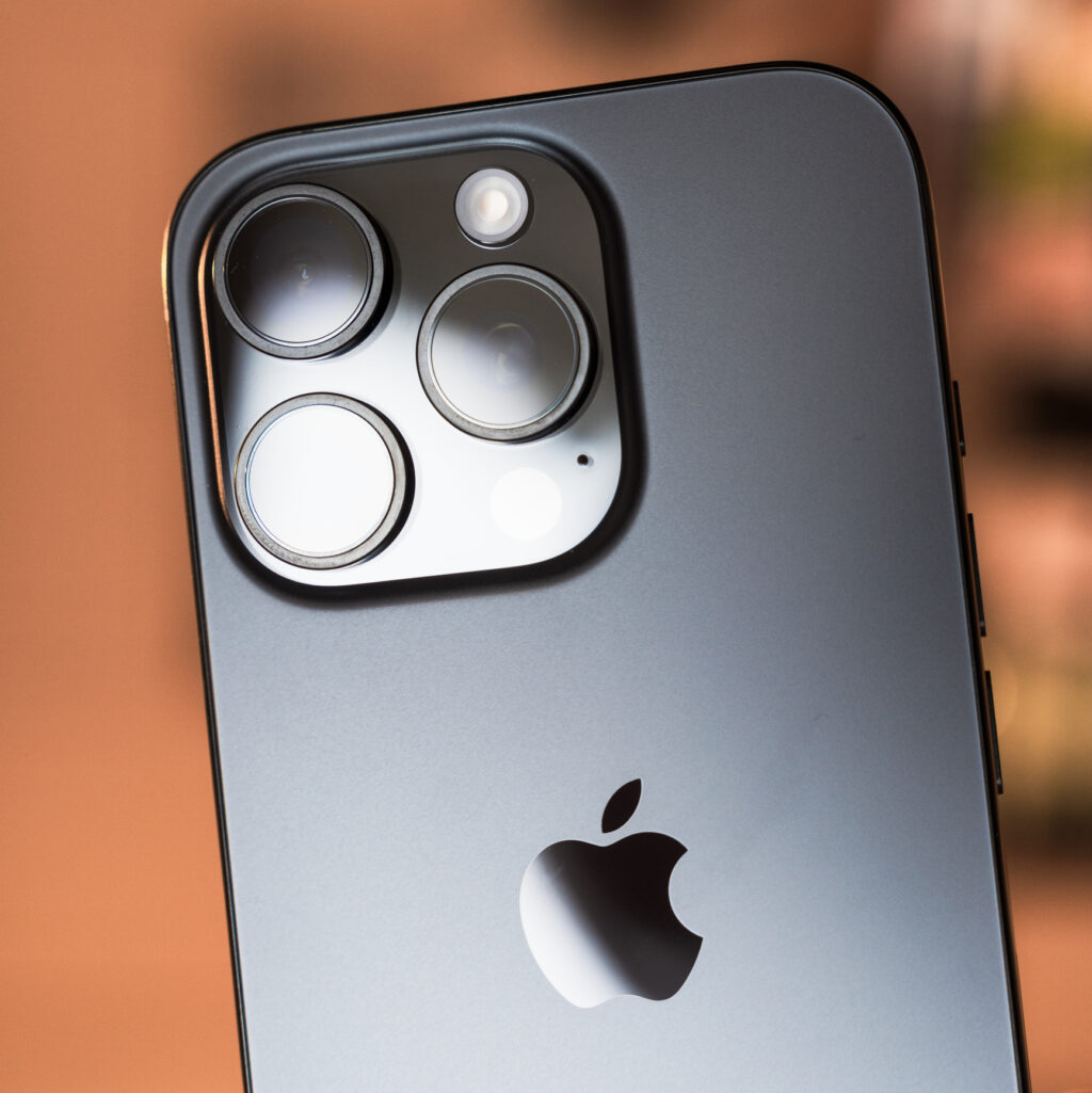 Apple pulls end-to-end encryption in UK, spurning backdoors for gov’t ...