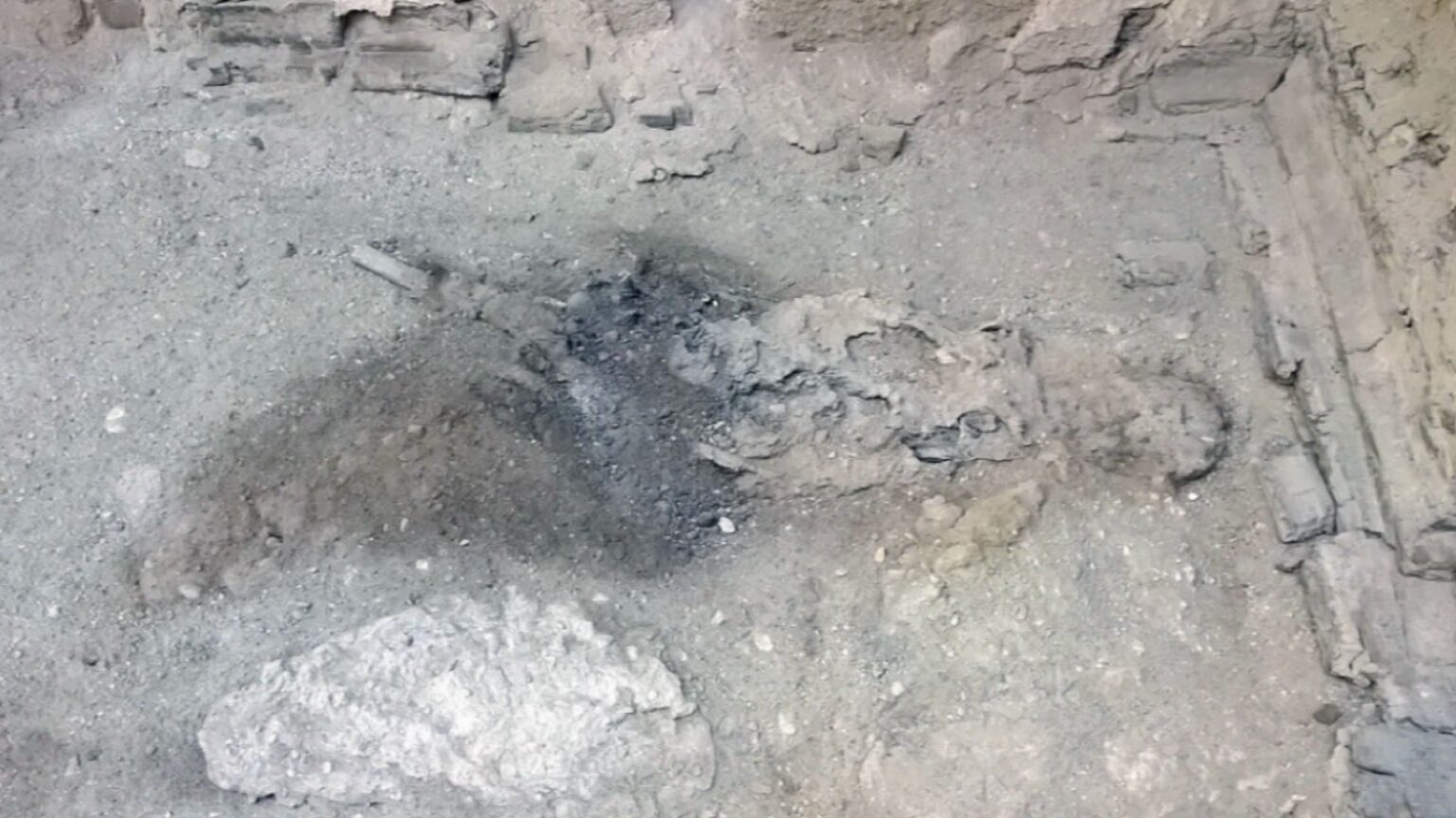 Study: Hot Vesuvian ash cloud really did turn a brain to glass - Ars Technica