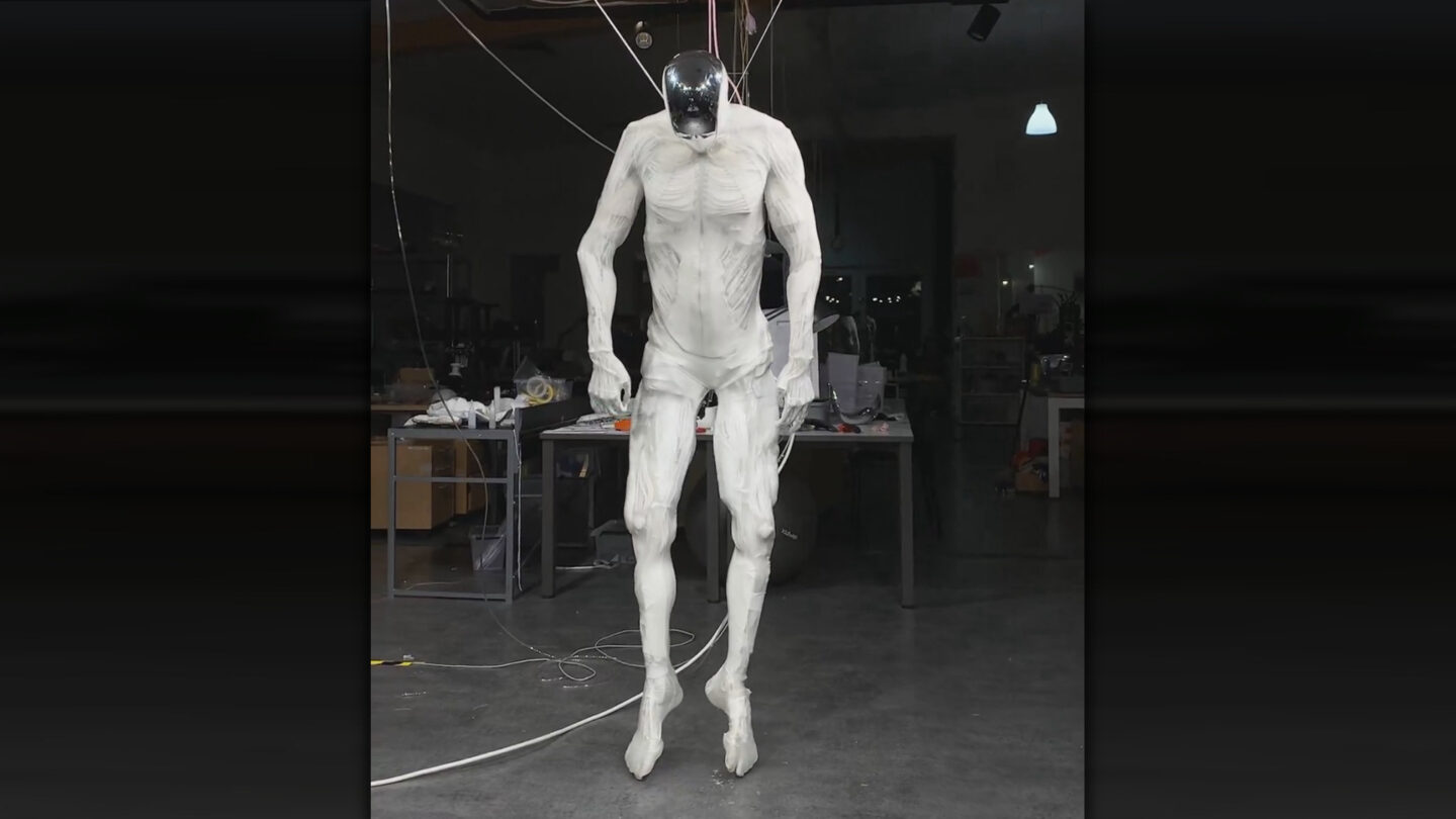 Robot with 1,000 muscles twitches like human while dangling from ...