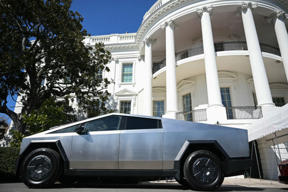 Cybertrucks’ faulty trim prompts biggest recall yet, stokes Tesla ...