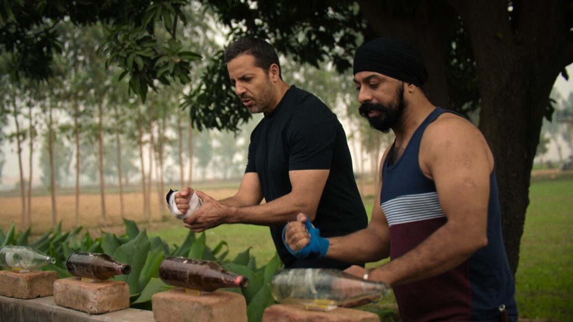 David Blaine shows his hand in Do Not Attempt - Ars Technica