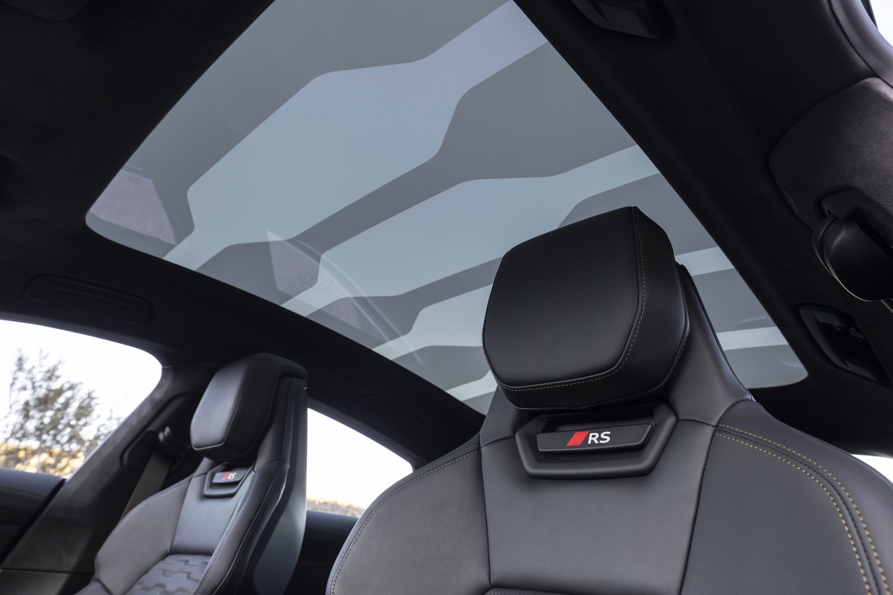 2025 Audi RS e-tron GT: More range, more power, still drives like an ...