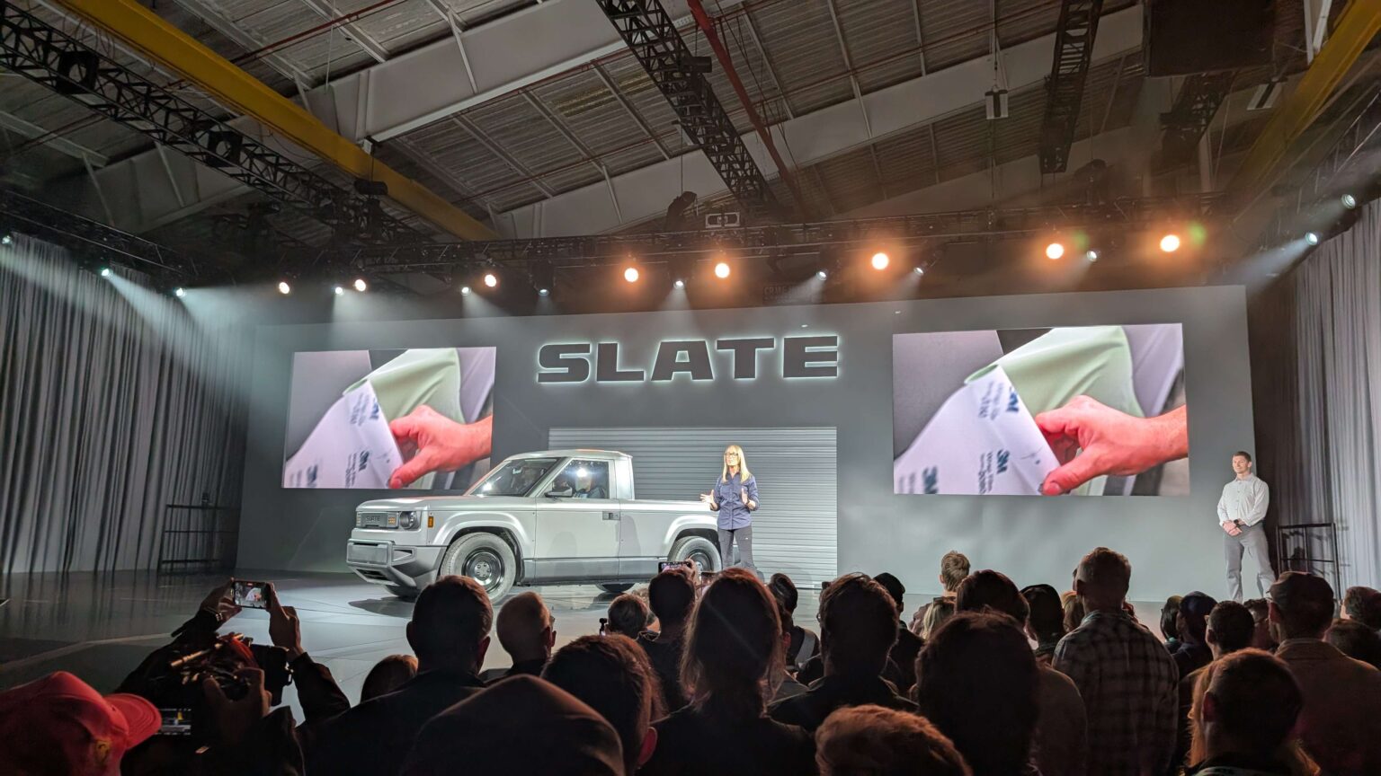 A $20,000 electric truck with manual windows and no screens? Meet Slate ...