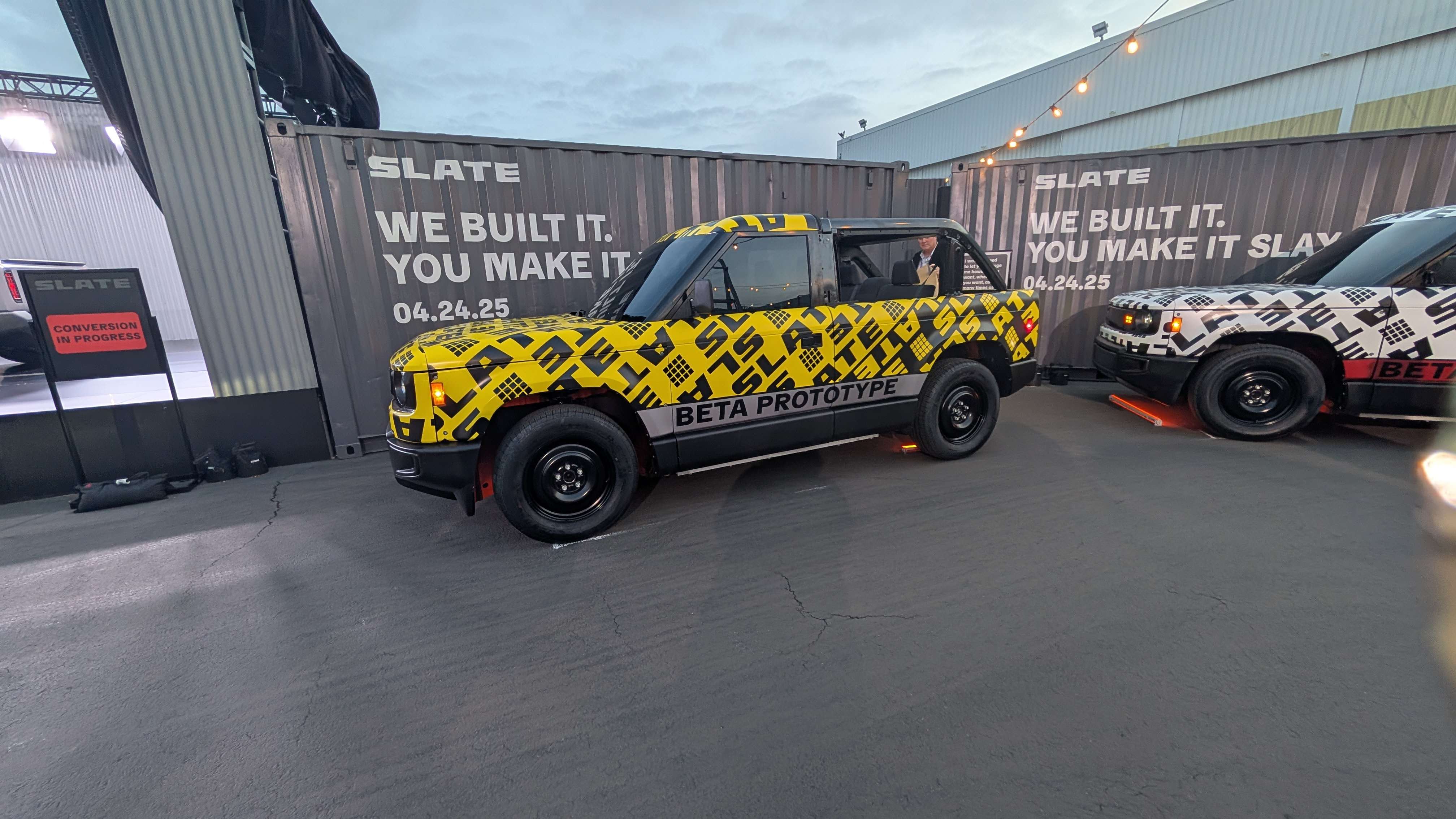 A $20,000 electric truck with manual windows and no screens? Meet Slate ...