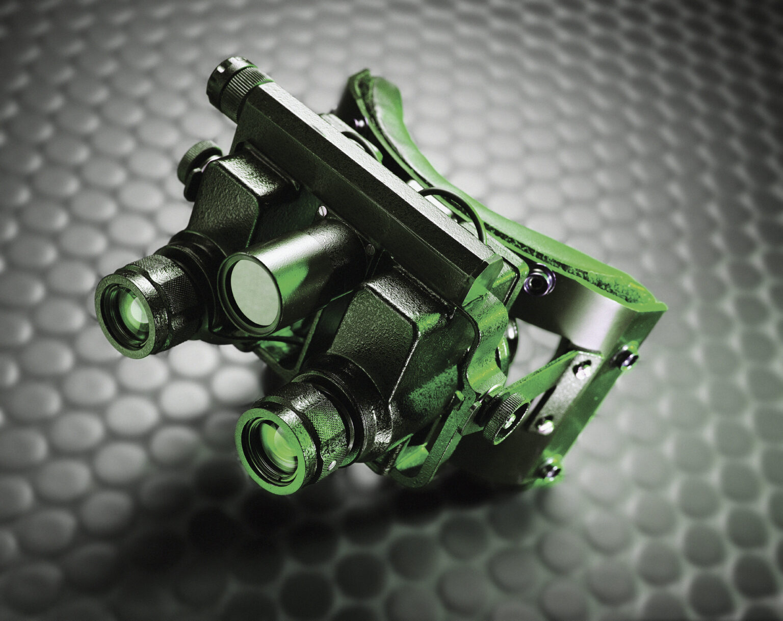 New material may help us build Predator-style thermal vision specs ...