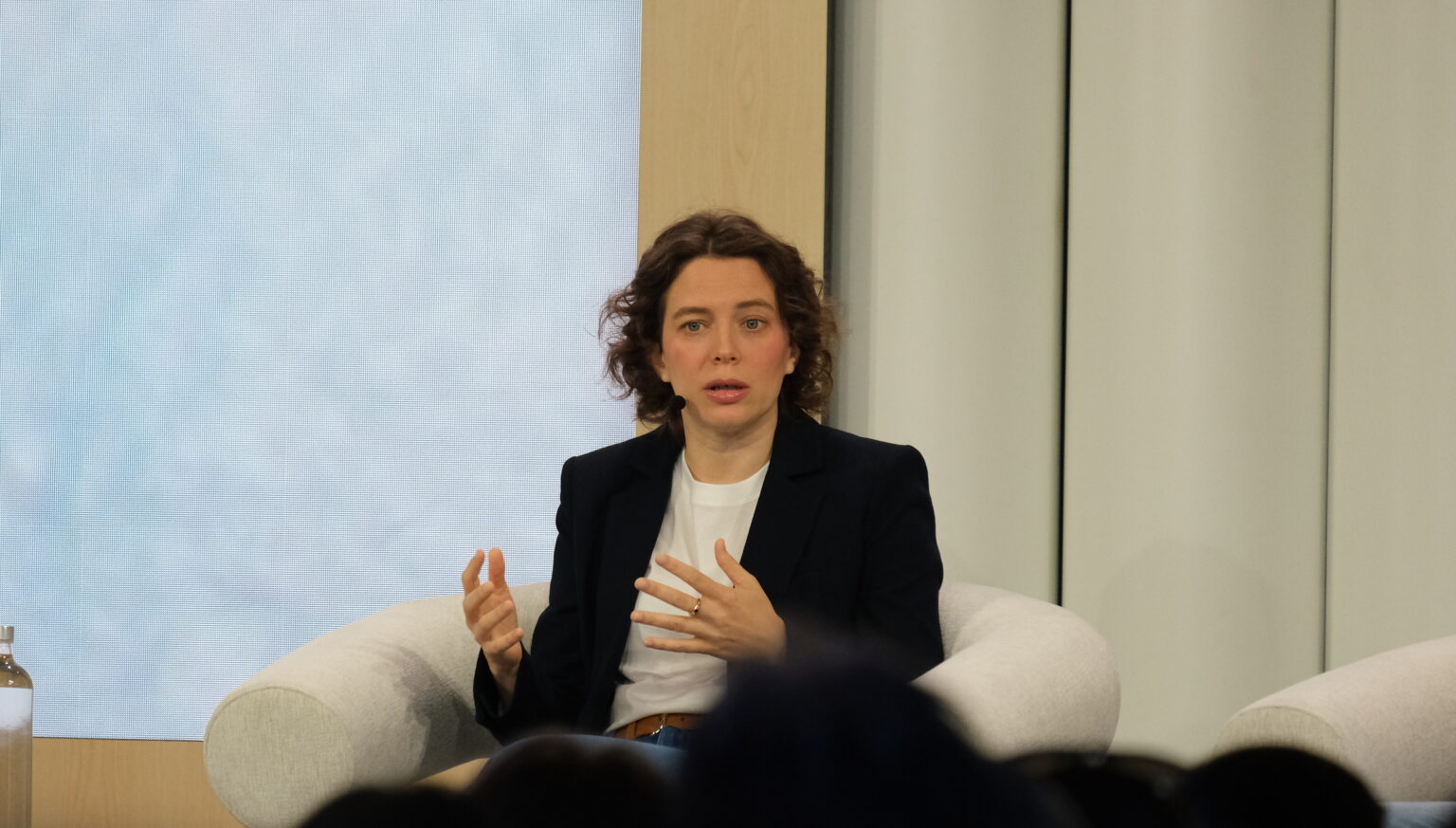 Google search boss says AI isn’t killing search clicks - Ars Technica