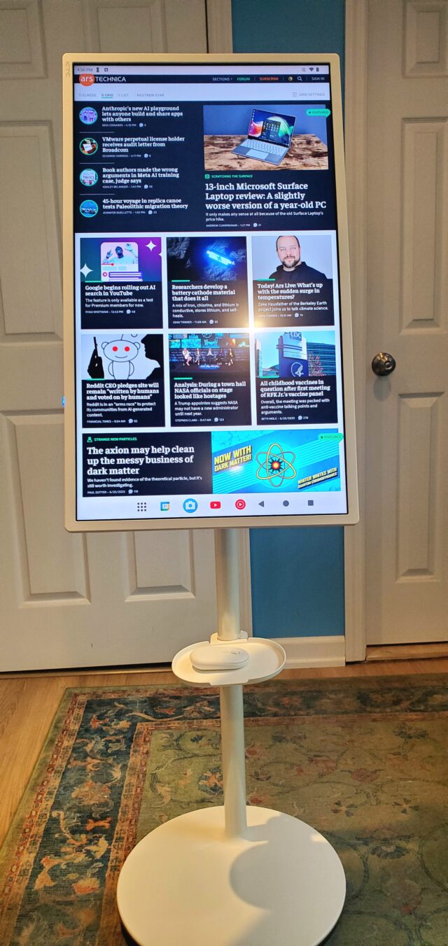 The curious rise of giant tablets on wheels - Ars Technica