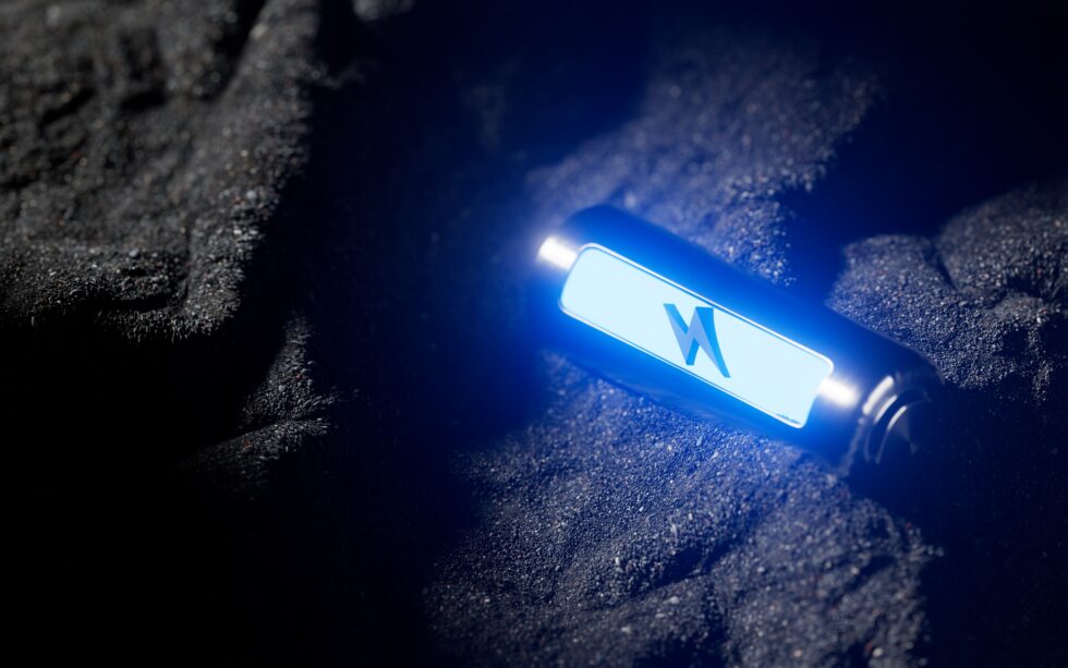 Researchers develop a battery cathode material that does it all - Ars ...