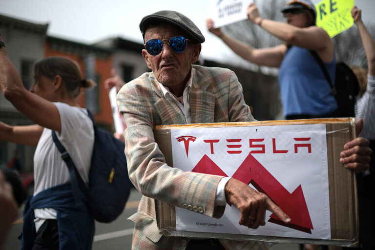 Tesla profits fall 37% in Q3 despite healthy sales - Ars Technica