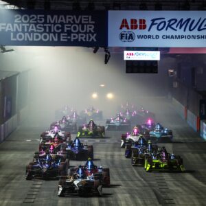 LONDON, ENGLAND - JULY 26: Mitch Evans of New Zealand driving the (9) Jaguar TCS Racing Jaguar I-TYPE 7 leads the field into turn one at the start during the London E-Prix, Round 15 of the 2025 FIA Formula E World Championship at ExCel London on July 26, 2025 in London, England.
