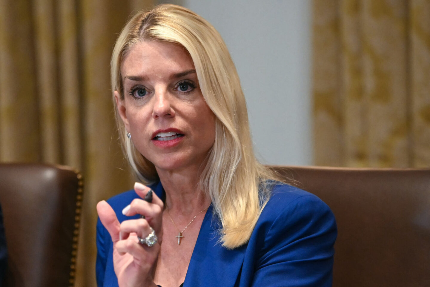 Plastic surgeon off the hook for alleged COVID fraud, injecting kids ...