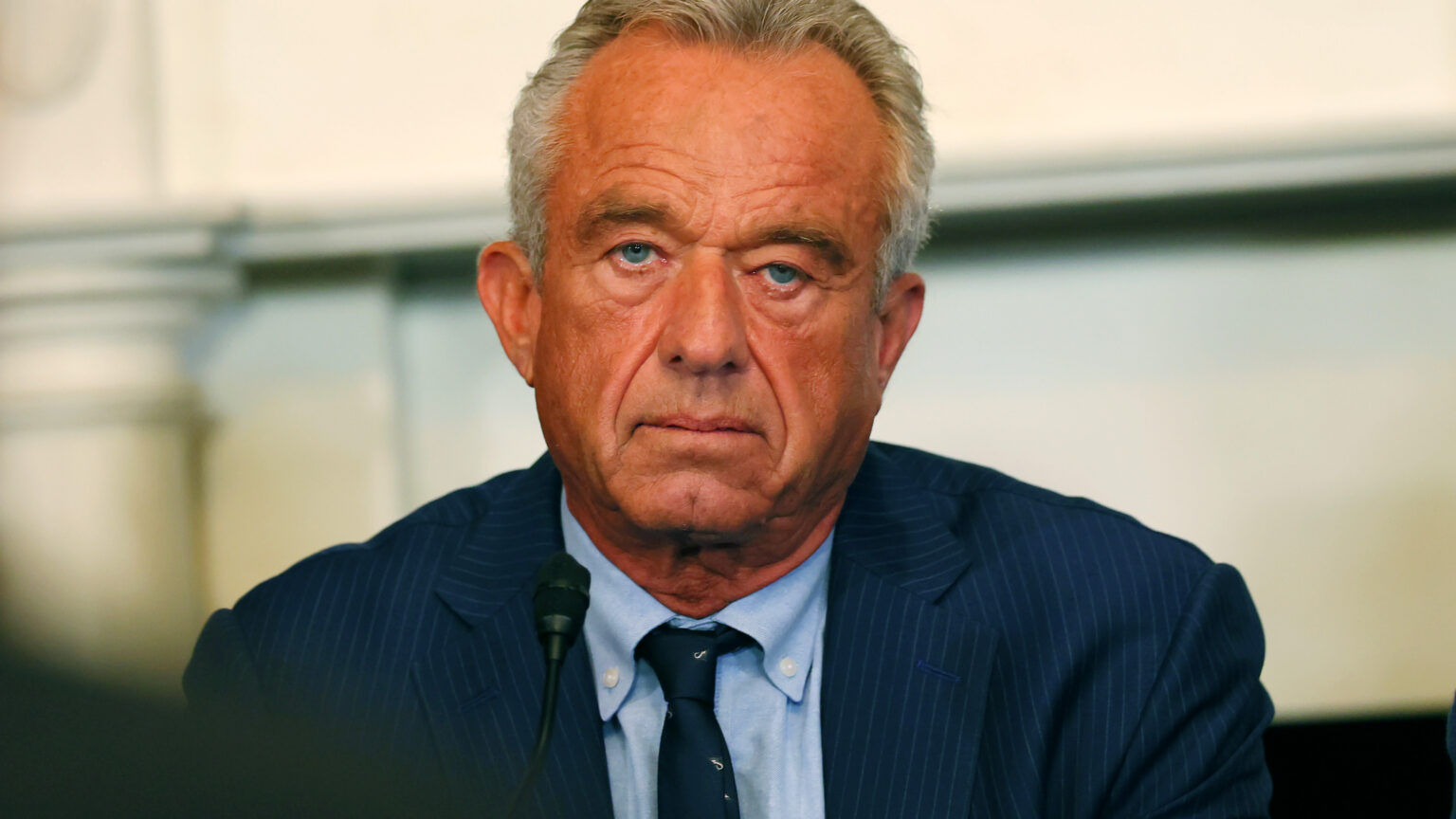 RFK Jr.’s anti-vaccine group sues him: “This is not the Bobby we know ...