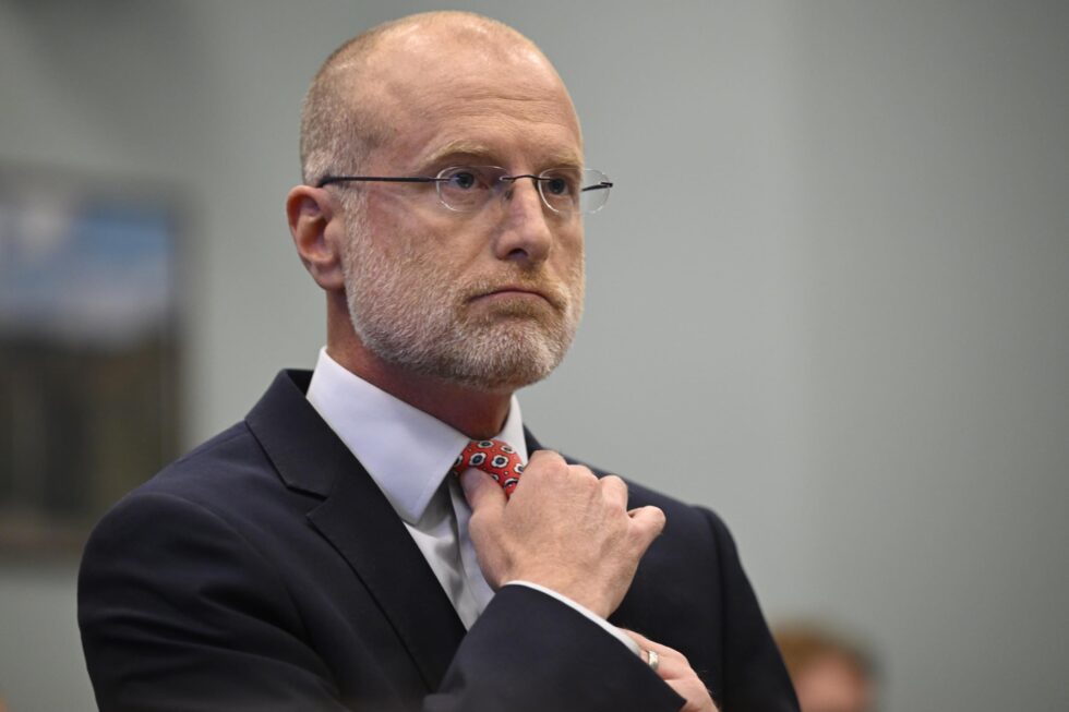 FCC chair decides inmates and their families must keep paying high ...