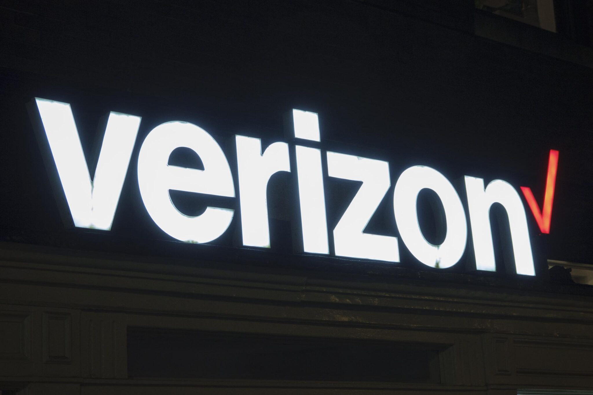 Court rejects Verizon claim that selling location data without consent ...