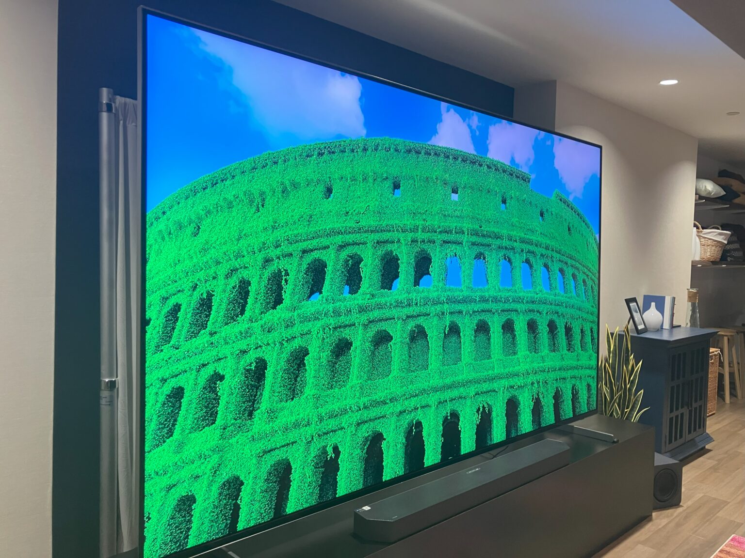 Samsung’s Micro RGB TV isn’t real Micro LED—but it’s so good you may ...