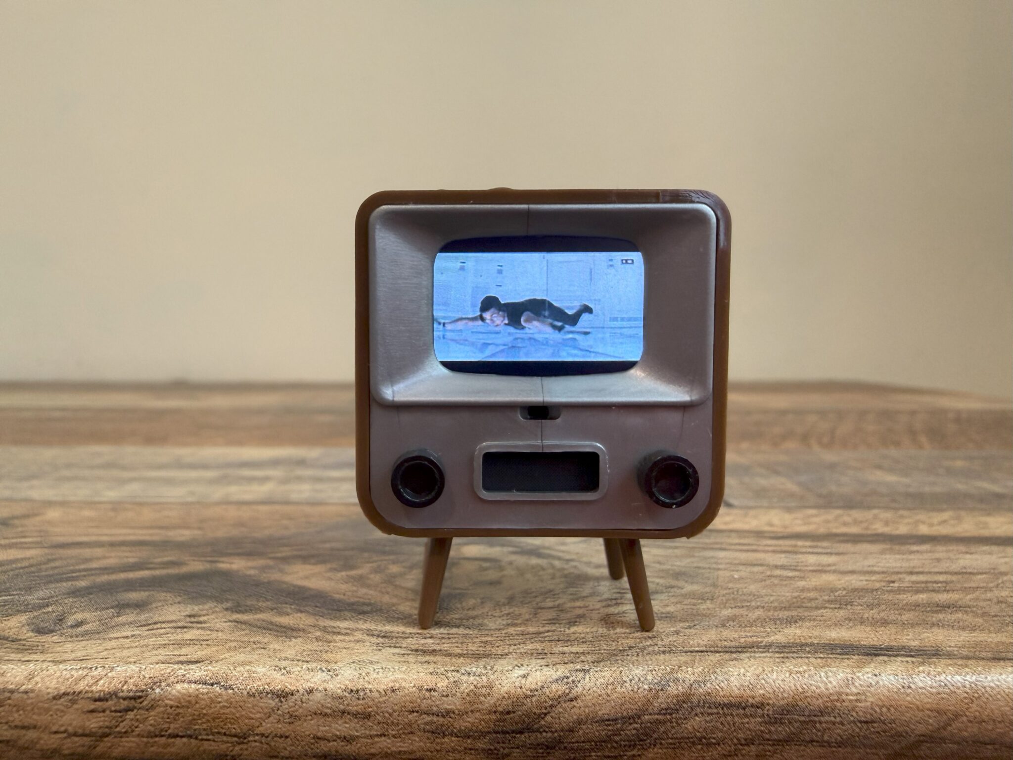 Video player looks like a 1-inch TV from the ’60s and is wondrous ...