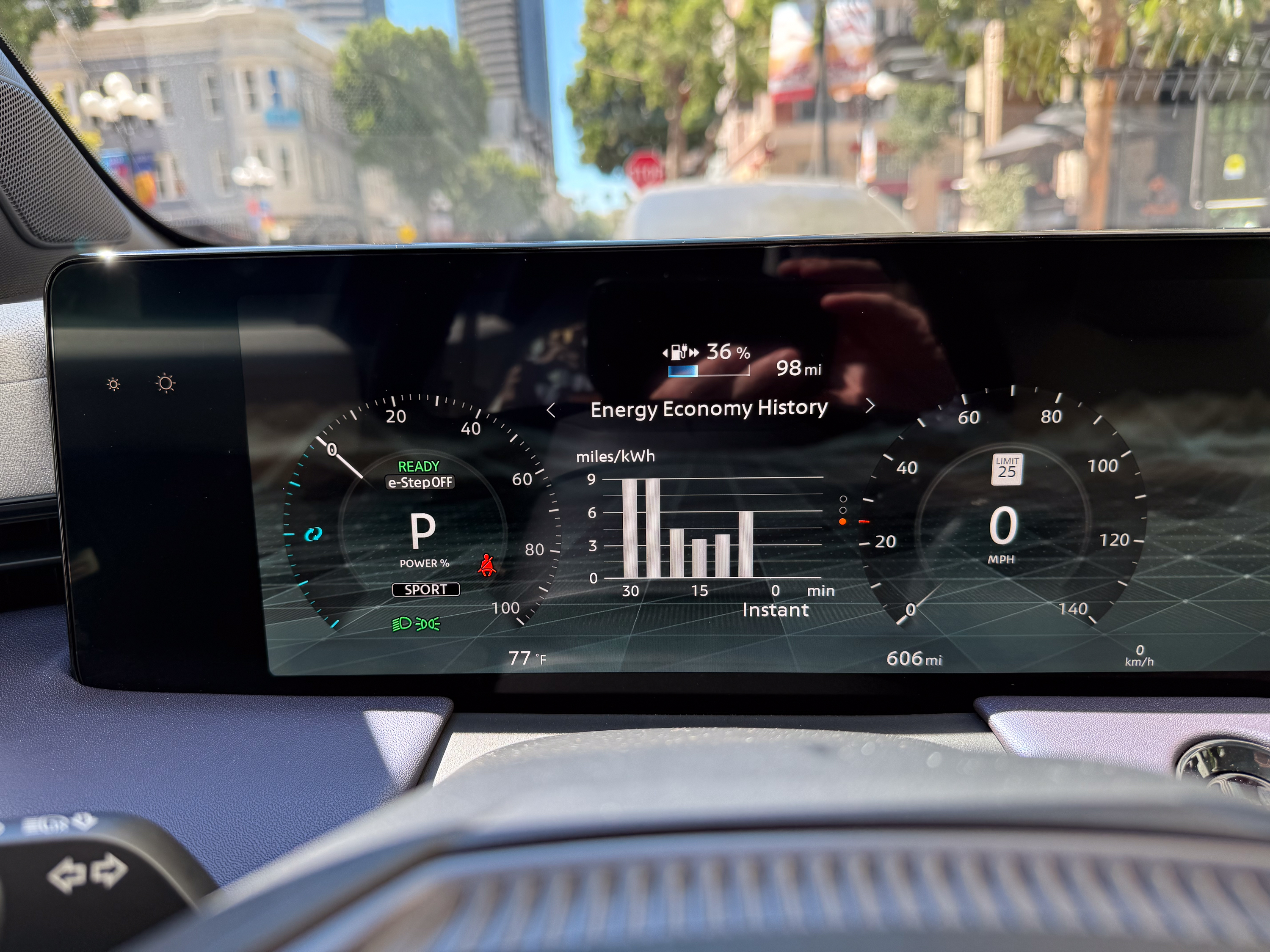 Small, affordable, efficient: A lot to like about the 2026 Nissan Leaf ...