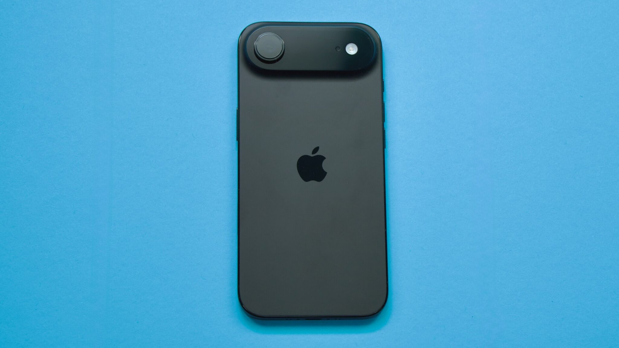 Review: Apple’s iPhone Air is a bunch of small changes that add up to ...