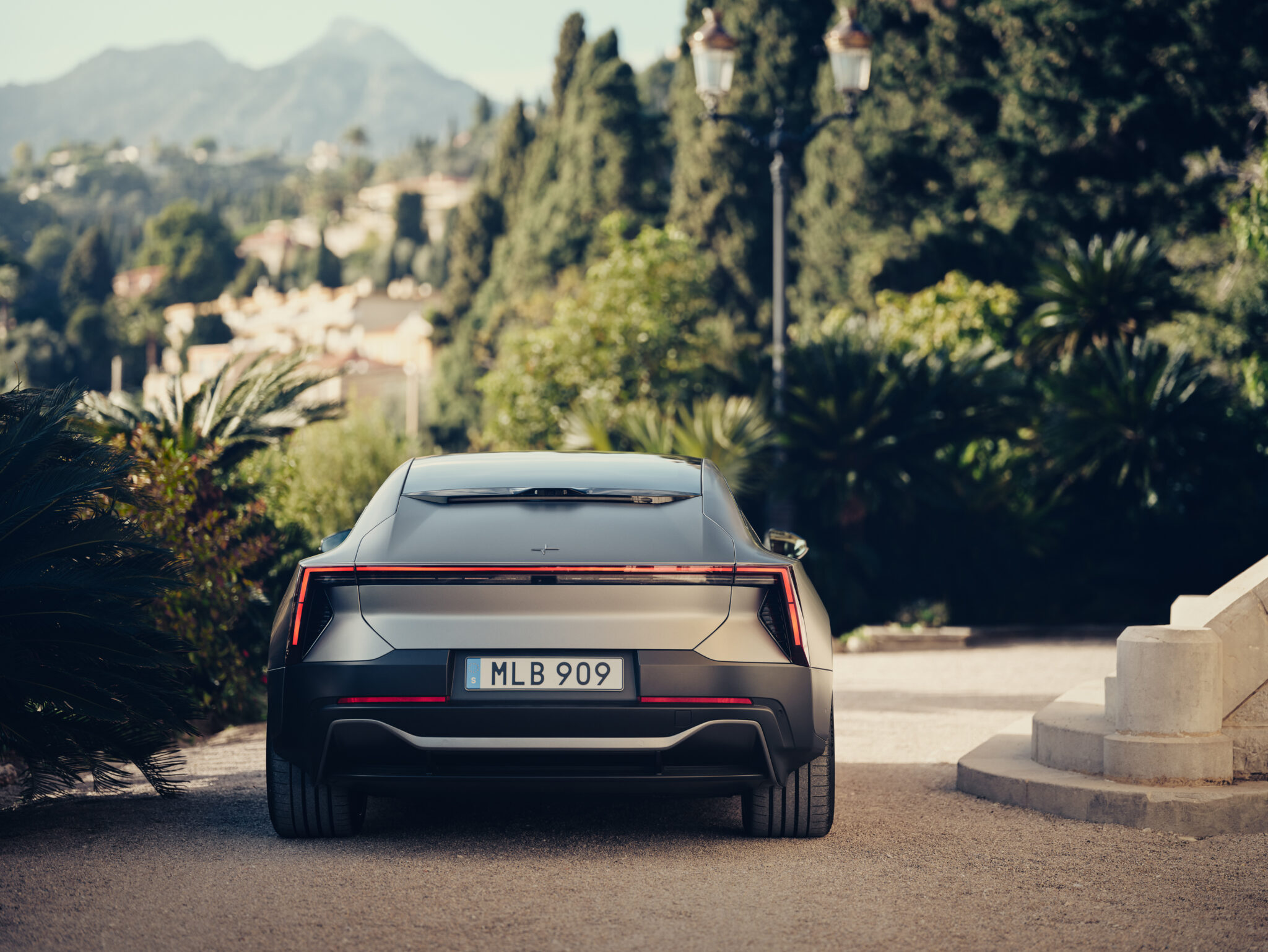 The Polestar 5 electric sedan makes its world debut - Ars Technica